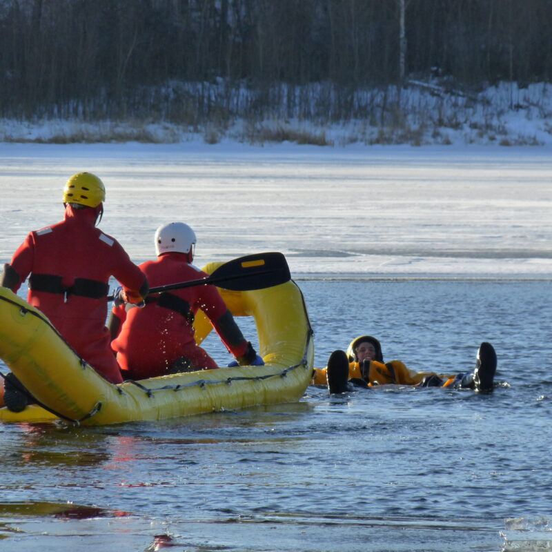 Ice Safety & Rescue Courses » Rescue 3 International